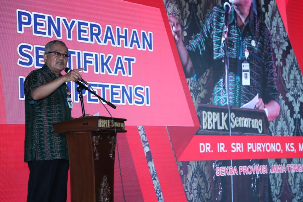 Sertifikasi Kompetensi Bawa Reza Tekuni Profesi Translator – Pemerintah ...