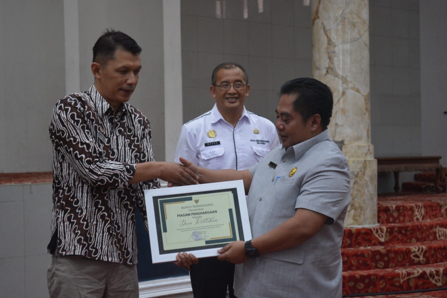 Permudah Urus Dokumen Administrasi Kependudukan, Temanggung Luncurkan ... Permudah Urus Dokumen Administrasi Kependudukan, Temanggung Luncurkan ...