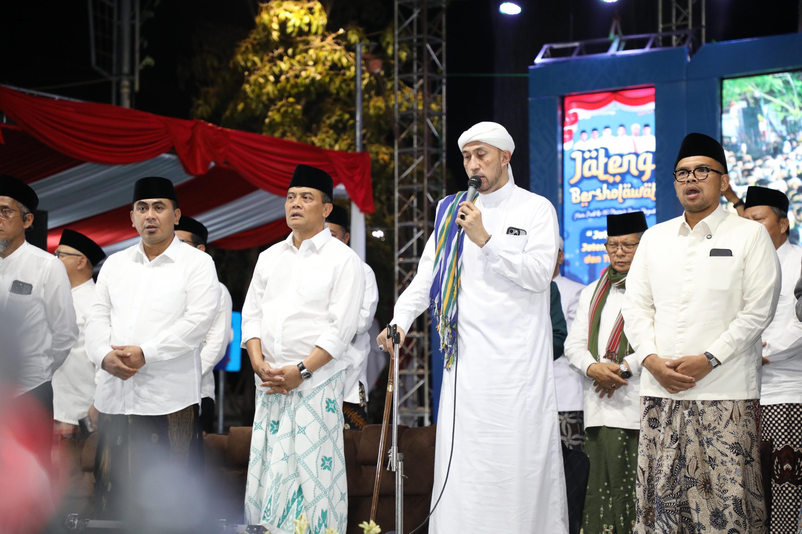 Jateng Bersholawat HUT ke-80 Jateng, Luthfi Ingatkan Pejabat “Andap ...