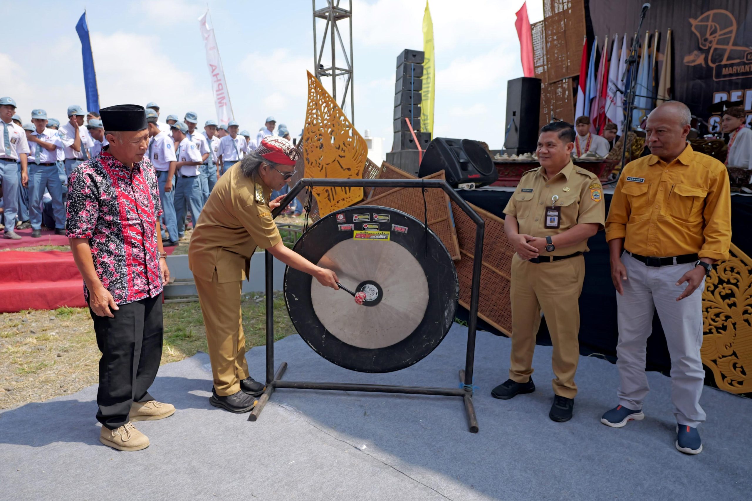 Cetak Generasi Siap Kerja, Bupati Temanggung Resmikan Kampus 2 SMK ...