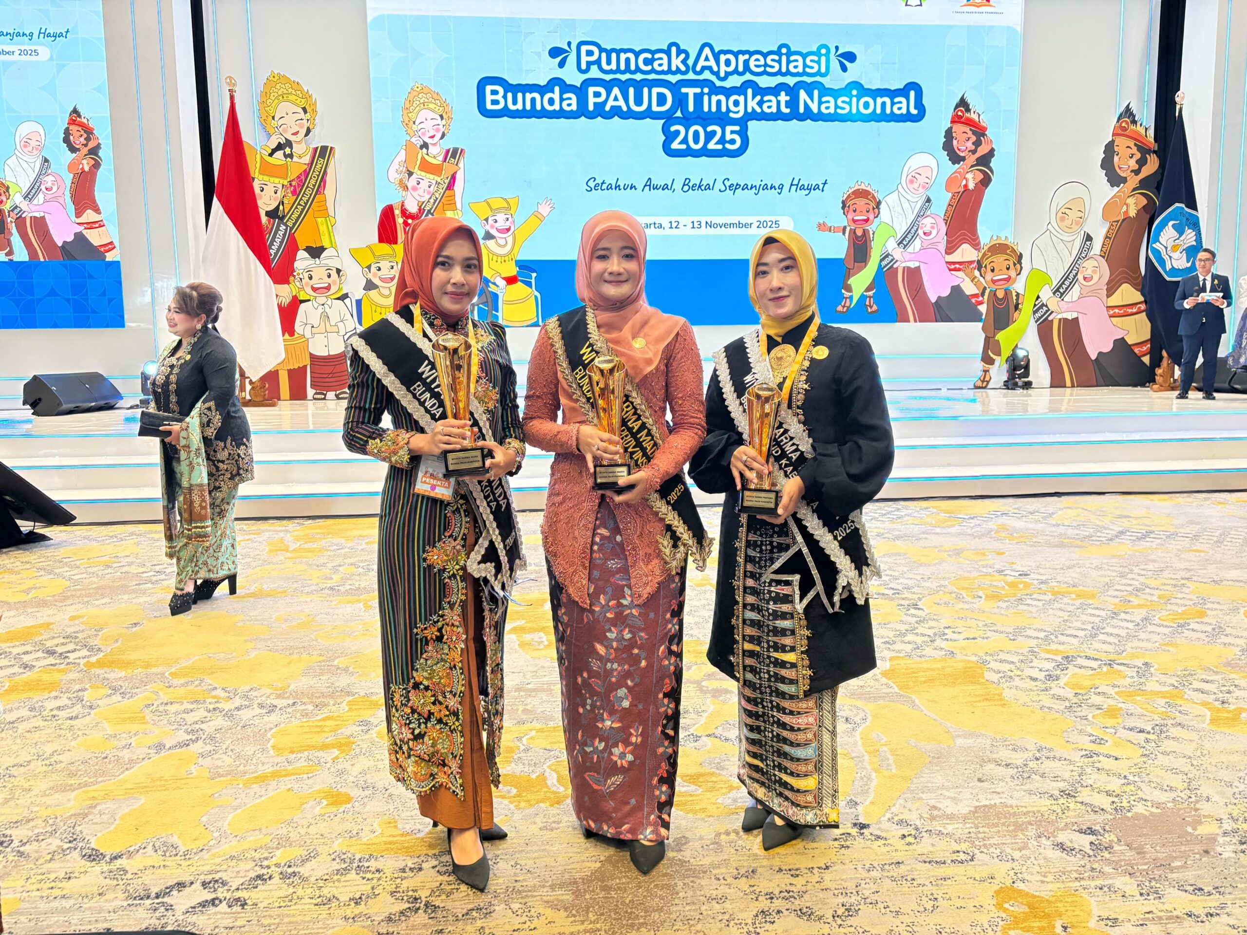 Berkontribusi Tingkatkan Layanan Pendidikan Anak, Nawal Yasin Raih ...